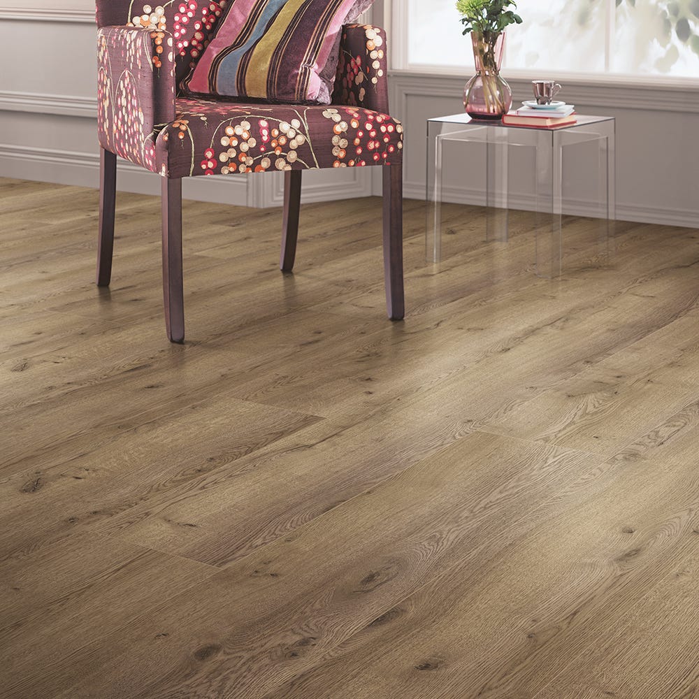 Elka 8mm Nutmeg Oak ELW124 Long Plank Laminate Flooring