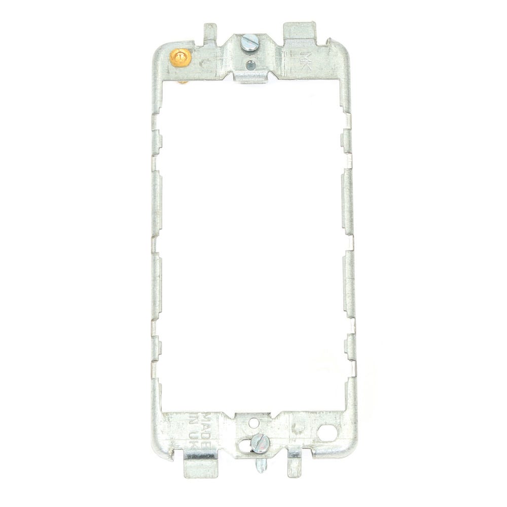 MK Grid Plus 3 Gang Mounting Frame K3703